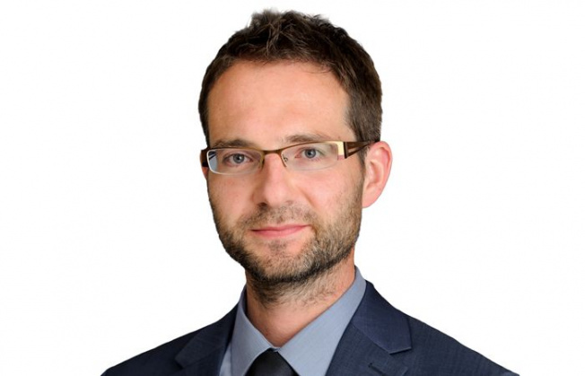 Fidelity's Alex Wright: Contrarian bright spots in difficult markets ...