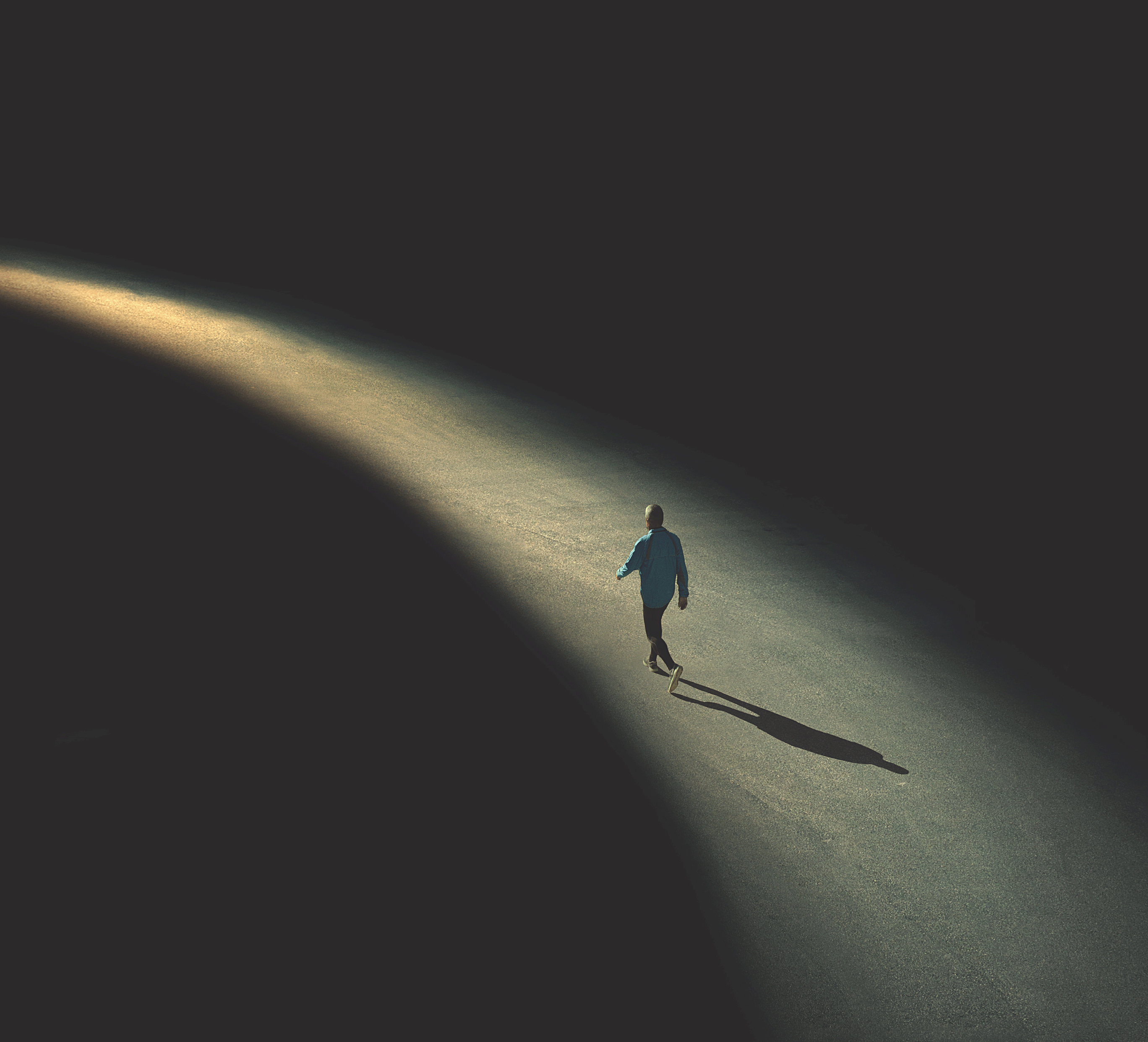 Liontrust closes two investment teams as managers set to leave firm ...